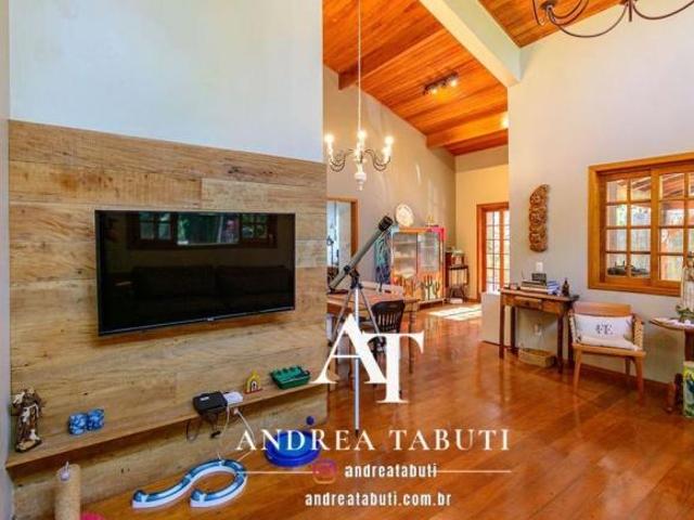 CASA TÉRREA GRANJA VIANA 4 QUARTOS COM 4 VAGAS