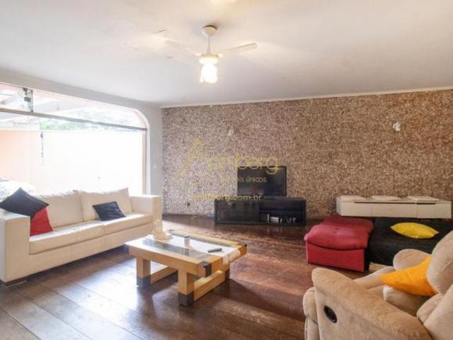 Casa térrea Interlagos 4 quartos / suítes