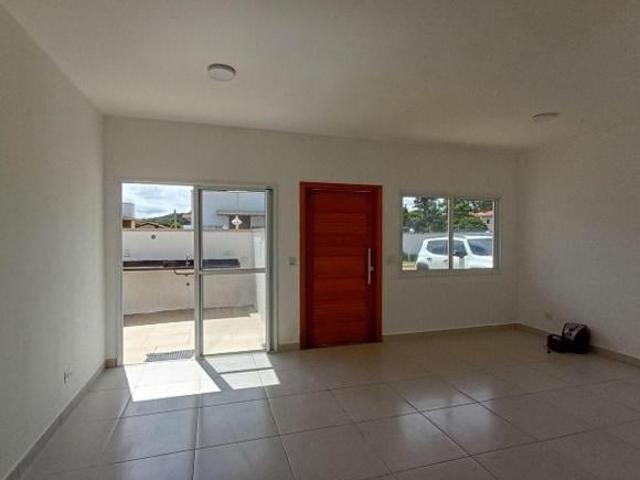 Casa térrea isolada com 130 m² e 3 quartos à venda em Chácara do Carmo Vargem Grande Paulista