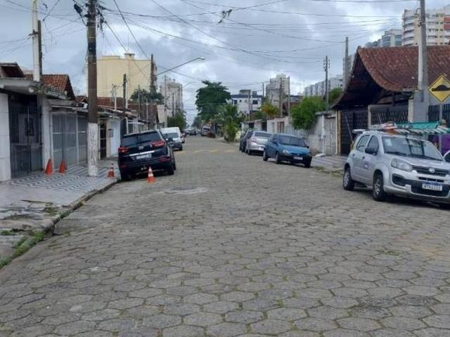 Casa Térrea Isolada de 1 Lado 2 Quartos a Venda na Praia Grande