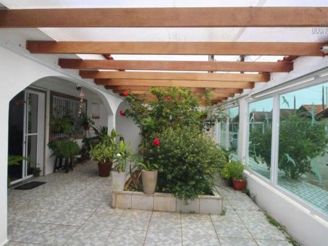 Casa térrea isolada 3 dormitórios no bairro Vila Mirim