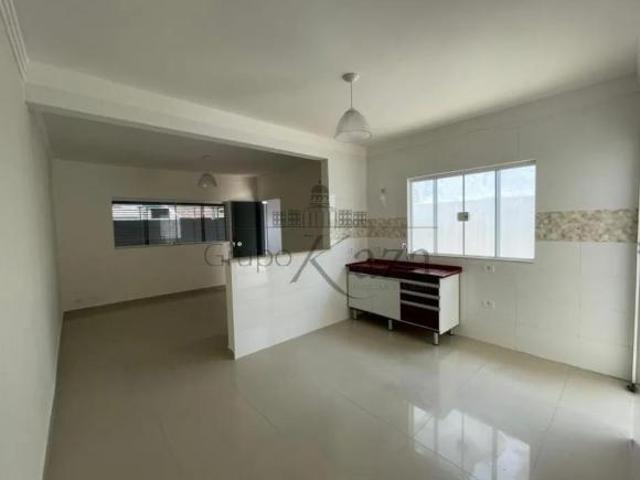 Casa Térrea Jacareí Centro 3 Dormitórios 130m²