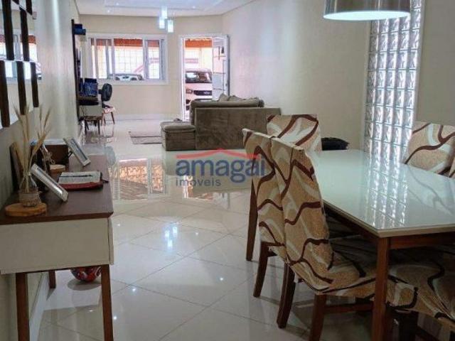 Casa Térrea Jardim Colônia Jacareí 2 Dormitórios com 1 suíte Área Gourmet c/ fogão a lenha