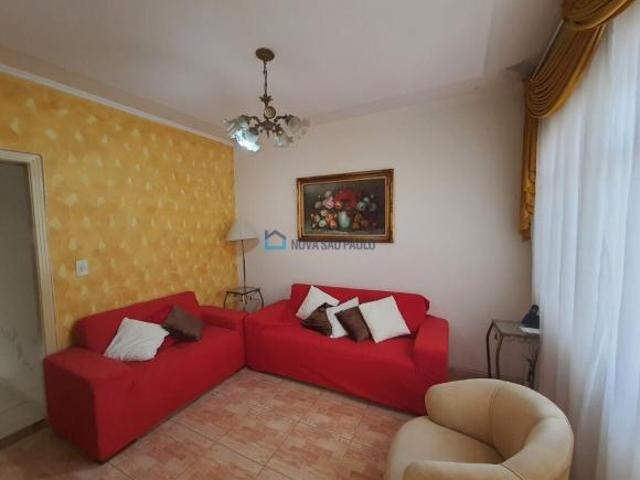Casa térrea Jardim da Saúde com 249 m² de terreno