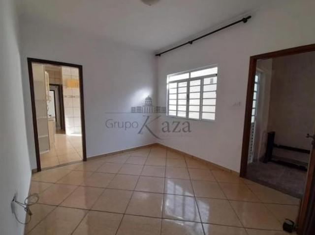 Casa Térrea Jardim Emília Jacareí 3 Dormitórios 104m²