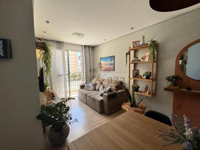 Casa térrea Jardim Nova República 2 dormitórios suíte 58m² estuda permuta