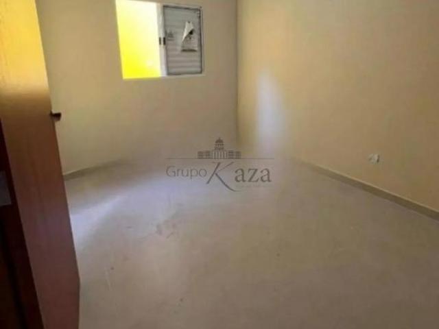 Casa térrea Jardim Santa Julia 3 Dormitórios 68m²