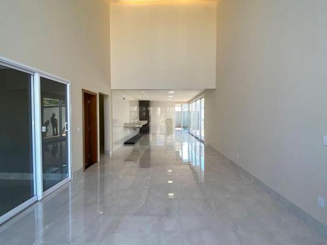Casa Térrea Jardins Lisboa Casa em Condomínio com 4 Quarto s por R$ 2300000.00 no setor Jardins Lis