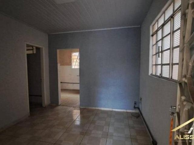 Casa Térrea Jd. das Flôres 02 dormitórios + edícula com quarto e cozinha