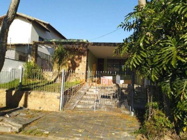 Casa térrea localização privilegiada