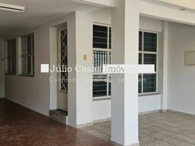 CASA TÉRREA LOCALIZADA NA REGIÃO CENTRAL DE VOTORANTIM | EXCELENTE LOCALIZAÇÃO E ÓTIMO ESPAÇO!