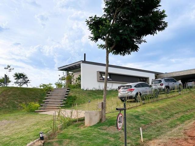 Casa térrea localizada no condomínio Terras de São José II em Itu