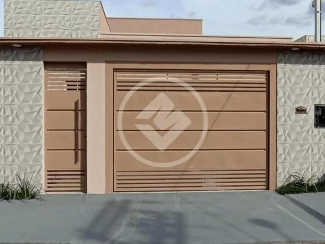 Casa Térrea localizado no Bairro Santa Rosa sendo dois quartos e uma Suite com 225m² de área total R