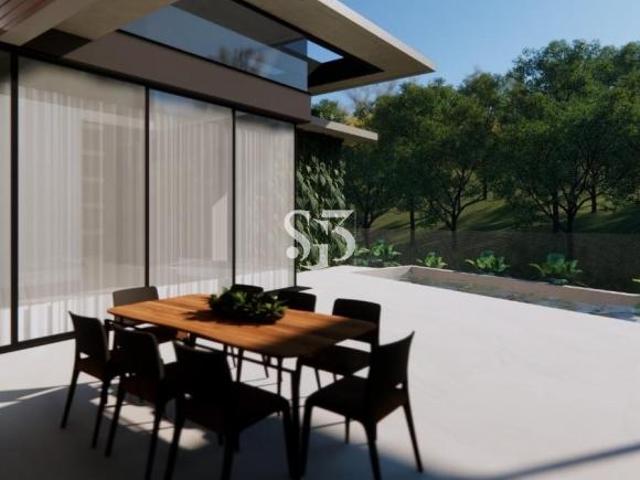 CASA TÉRREA MARAVILHOSA COM VISTA PERMANENTE PARA A ÁREA PRESERVADA SWISS PARK CAMPINAS