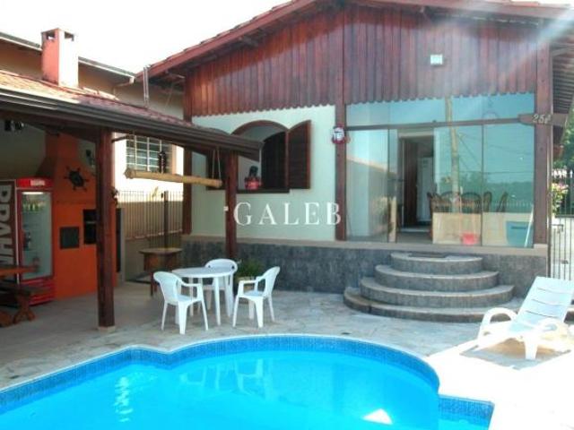 CASA TÉRREA MINI CHÁCARA COM PISCINA 3 QUARTOS
