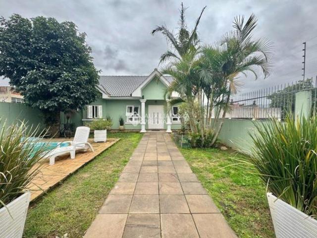 Casa Terrea mobiliada 3 quartos com suite, piscina e quiosque com churrasqueira