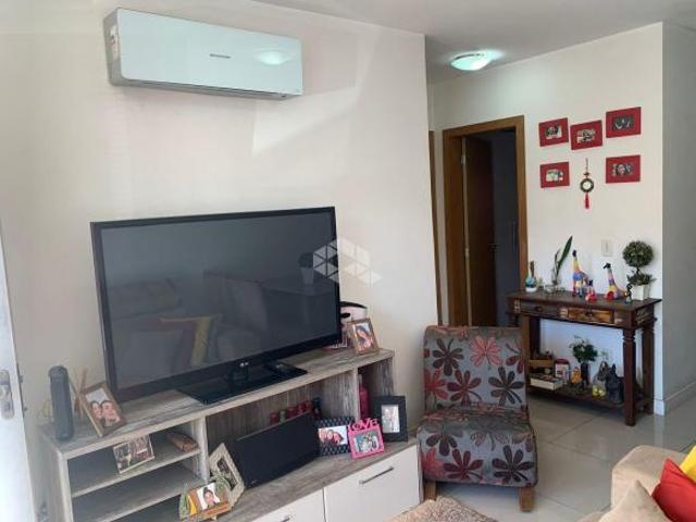CASA TÉRREA MOBILIADA COM PÁTIO com 2 dormitórios, 2 vagas de garagem, em Condomínio, bairro Olaria