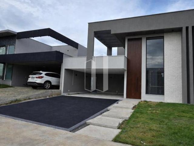 Casa térrea mobiliada com 158 m², 3 suítes e automação completa no Parqville.