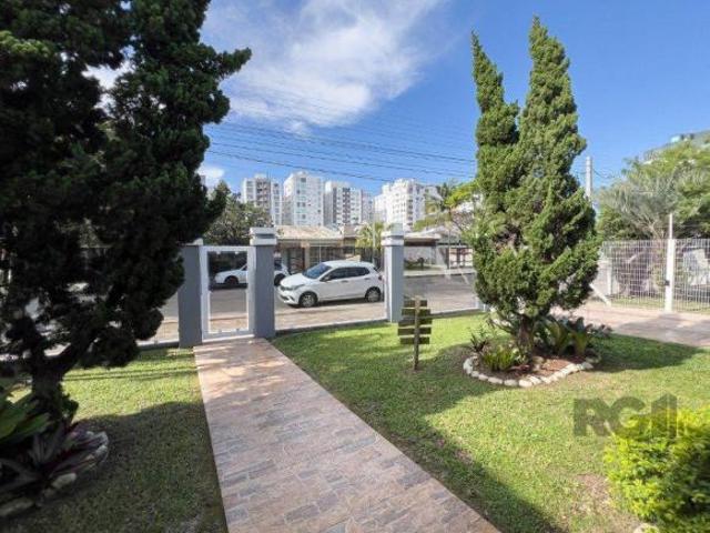 Casa Térrea mobiliada com 5 dormitórios 350m² de área Navegantes Capão da Canoa