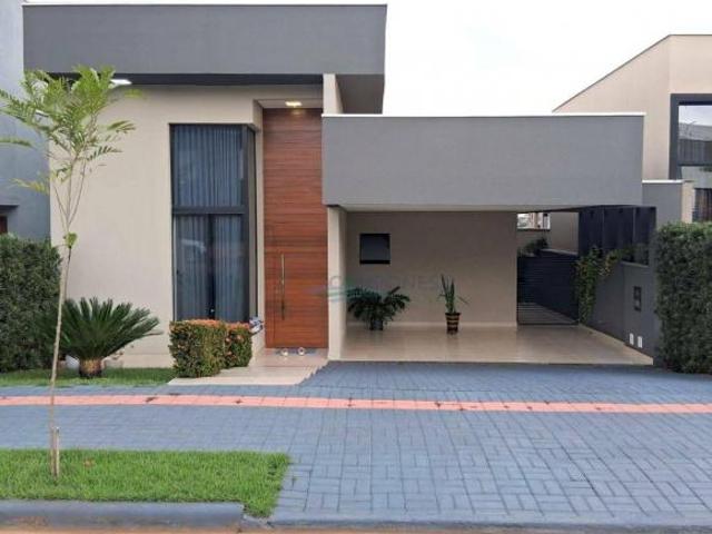 CASA TERREA MOBILIADA A VENDA DE 152m² COM 3 QUARTOS SENDO 2 SUITES NO C