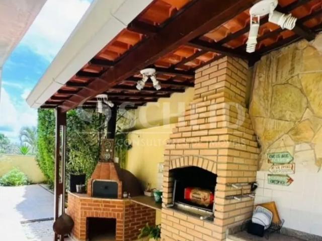 Casa térrea mobilíada a venda em condomínio na Granja Viana