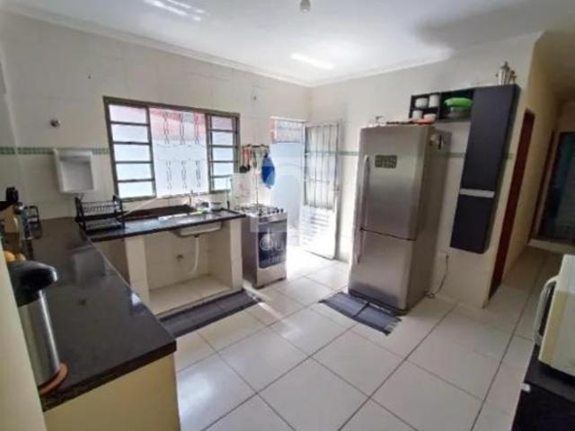 Casa térrea mobiliada à venda no Jardim Rubi, Sorocaba, SP