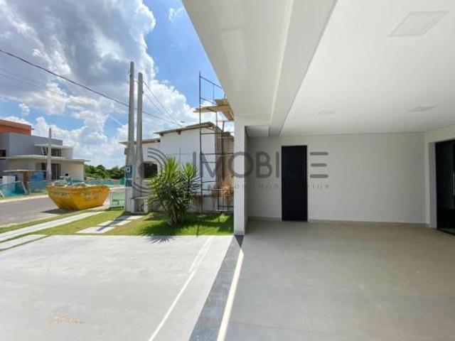 Casa térrea moderna no Park Gran Reserve com piscina, área gourmet e 3 dormitórios