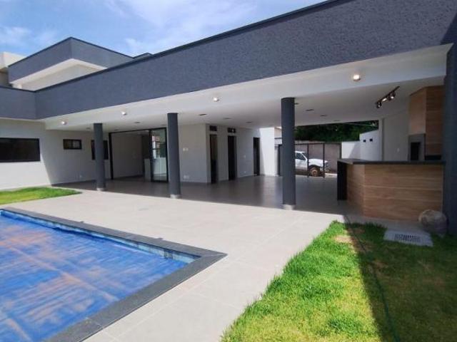 Casa térrea moderna no SHA Conjunto 4 – Arniqueira