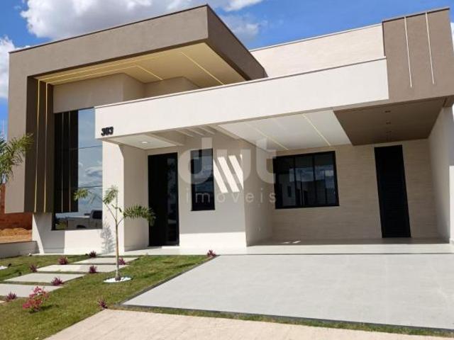 Casa Térrea Moderna à Venda