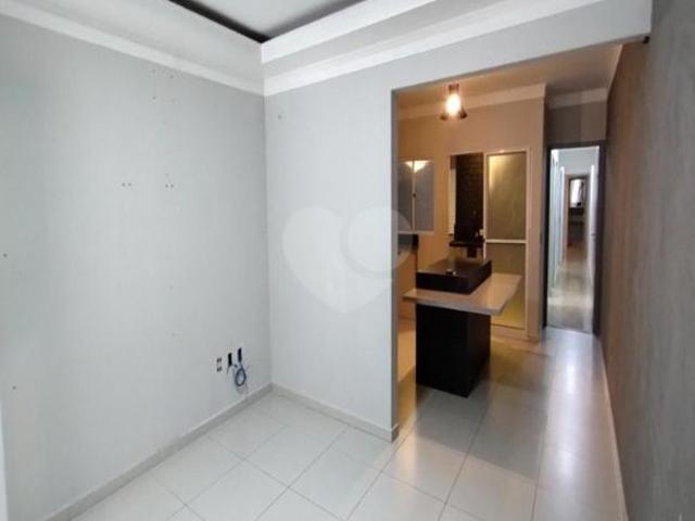 Casa Térrea Moderna à Venda em Salto/SP | Condomínio Rio das Pedras | 3 Dormitórios 1 Suíte | Área