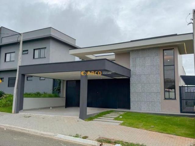 Casa Térrea Moderna com 3 Suítes | Pé Direito Duplo | Condomínio Aruanã