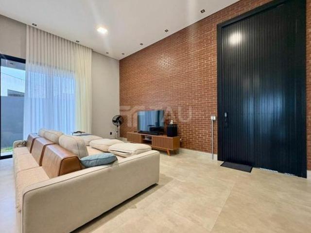 Casa Térrea Moderna com Vista Livre em Condomínio Mini Chácaras