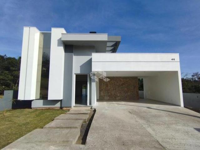 Casa térrea moderna com suíte e varanda gourmet no Terra Madre