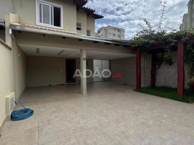 Casa Térrea Moderna em Condomínio Fechado com Piscina Aquecida e Energia Solar no Flora Park II Casa