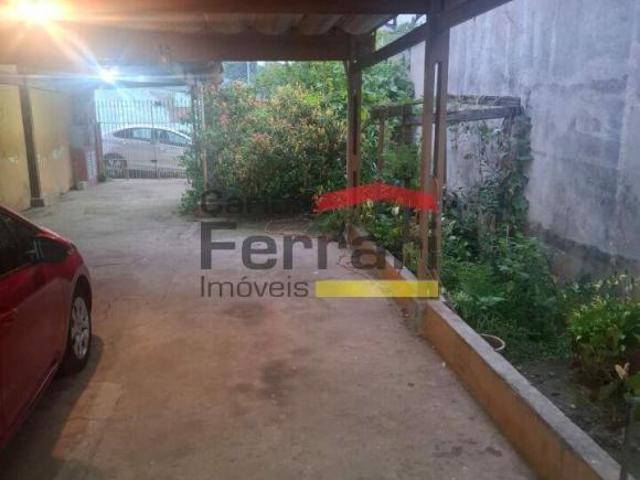 CASA TÉRREA NA VILA NIVI COM 1 DORMITÓRIO GRANDE, 6 VAGAS DE GARAGEM E QUINTAL