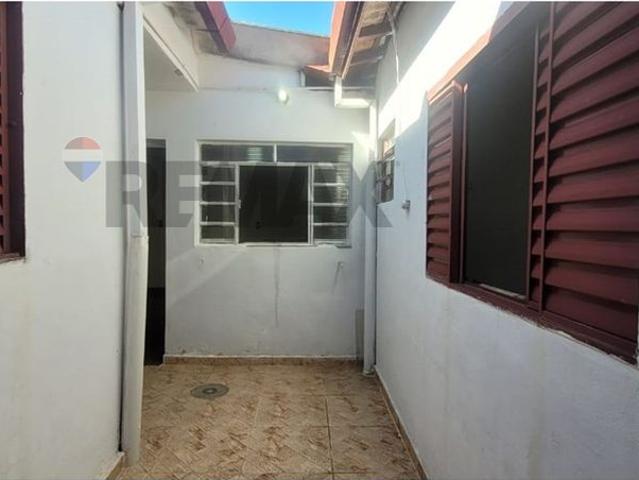 Casa Térrea na Vila: Perfeita para Alugar!
