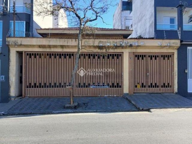 Casa térrea, na Vila Valparaíso, em Santo André, em terreno de 400m²