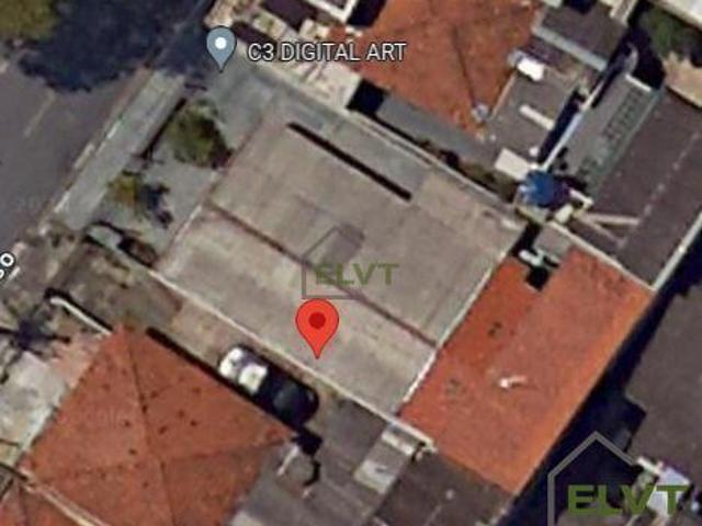 Casa Térrea na Vila Yara | 3 quartos, 2 banheiros, 5 Vagas | Próxima à CPTM