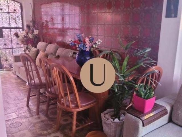 Casa Térrea na Penha + 2 Edículas Independentes | Ideal para Renda ou Família Grande