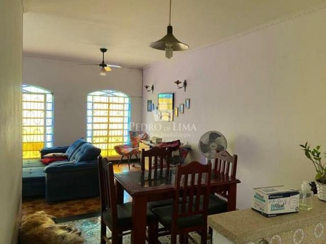 Casa Térrea na Penha com 3 quartos e 211m²