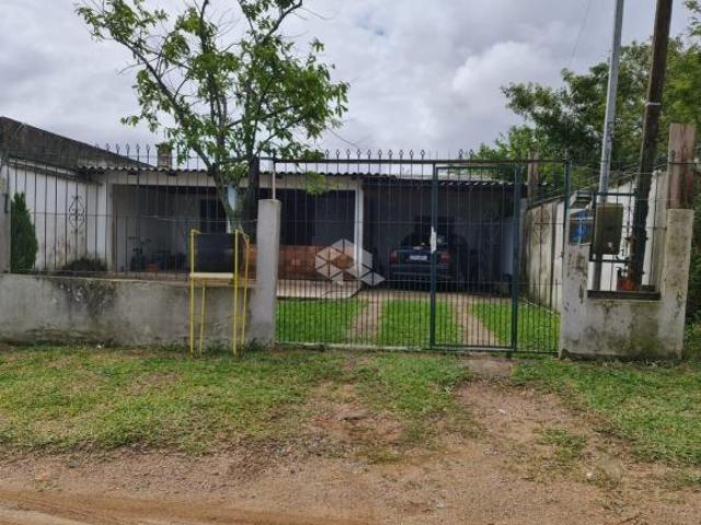 Casa terrea na Ponta Grossa proximo ao Asun