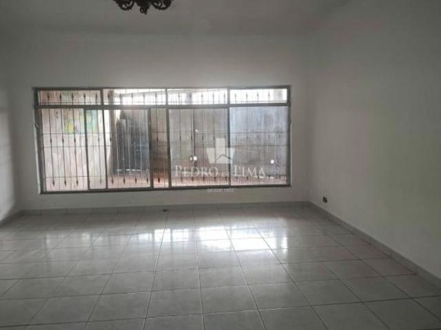 Casa terrea na região Central da Penha
