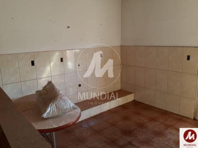Casa térrea na rua 3 dormitórios
