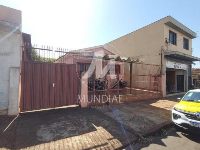 Casa térrea na rua 3 dormitórios