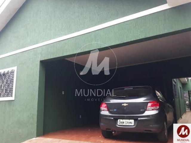Casa térrea na rua 3 dormitórios