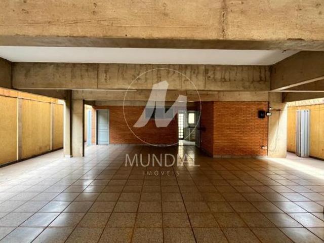 Casa térrea na rua 3 dormitórios