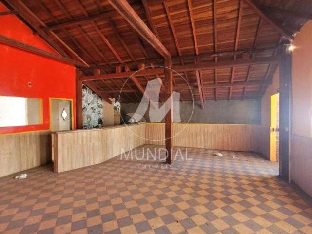 Casa térrea na rua 3 dormitórios