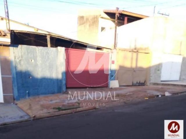 Casa térrea na rua 3 dormitórios