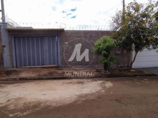 Casa térrea na rua 3 dormitórios