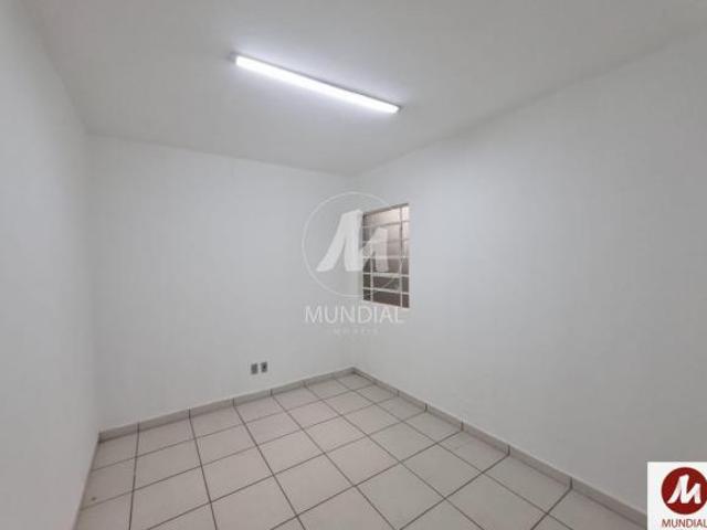 Casa térrea na rua 3 dormitórios, cozinha planejada